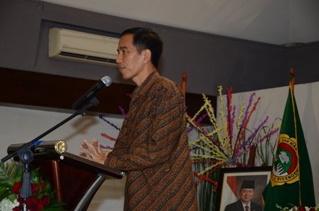 Jokowi Minta Ulama Beri Penjelasan Soal Normalisasi Sungai ke Warga ...