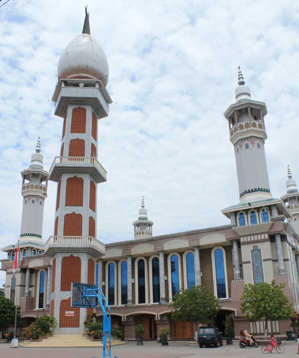 Ponpes Gadingmangu, Salah Satu Pusat Pendidikan Islam Terbesar di ...