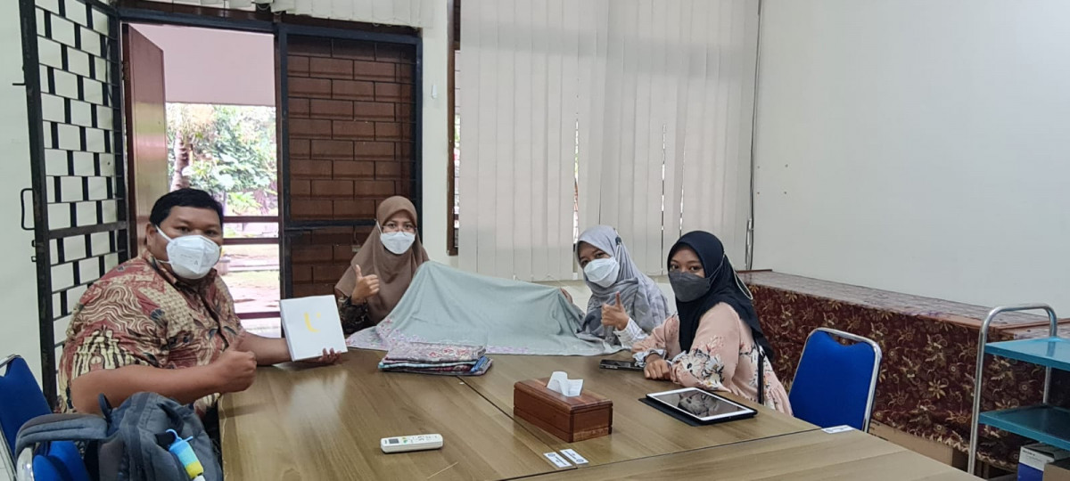 Remaja Putri LDII Kediri Berinovasi dengan Produk Hijab - Lembaga ...