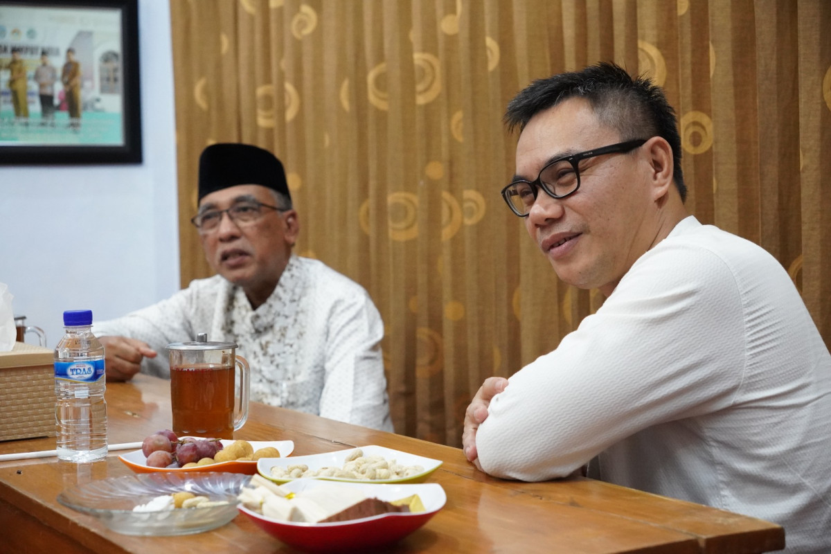 Saat Perpisahan, Kajari Nganjuk Apresiasi Dukungan Ponpes Al Ubaidah ...