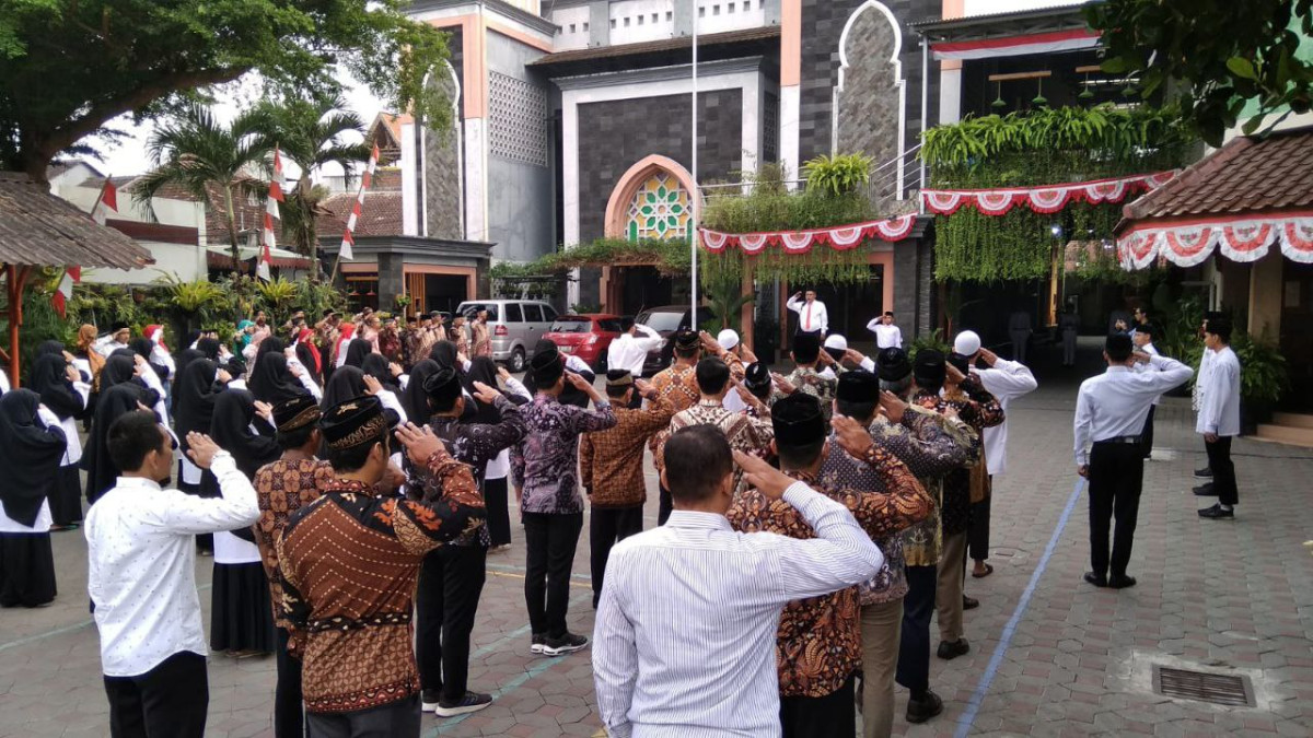Ketua RW Jadi Pembina Upacara HUT RI di PPPM Baitussalam Yogyakarta
