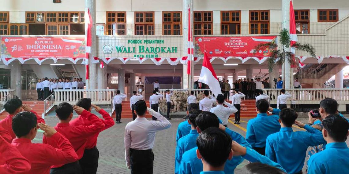 Harapan Tokoh Masyarakat Burengan pada Upacara HUT ke-78 RI di Ponpes Wali Barokah