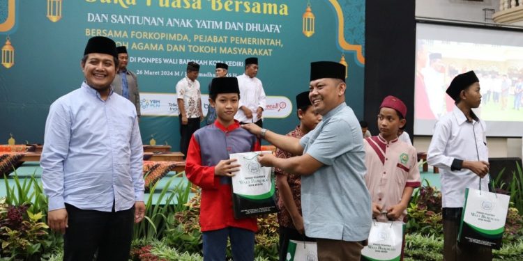 Manfaatkan Berkah Ramadan, Ponpes Wali Barokah Helat Santunan Anak Yatim dan Dhuafa - Lembaga ...