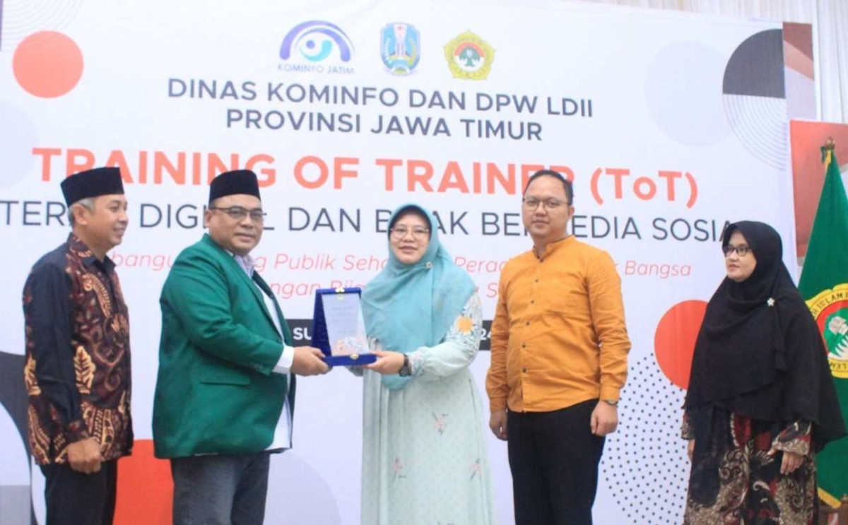 LDII dan Diskominfo Jatim Gelar Pelatihan Literasi Digital dan Bijak Bermedia Sosial - Lembaga ...