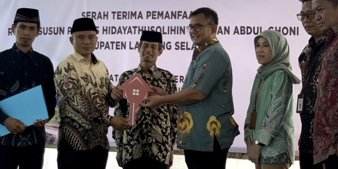 Dirjen Perumahan Kementerian PUPR Resmikan Rusun Santri di Lampung ...