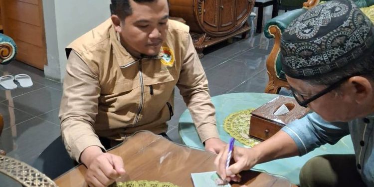 LDII Margaasih Serahkan Bantuan Dana untuk Perbaikan Jalan - Lembaga ...