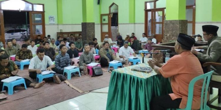 LDII Pedan Gelar Pengajian Buku Pedoman Ibadah Perkuat Pemahaman Salat ...