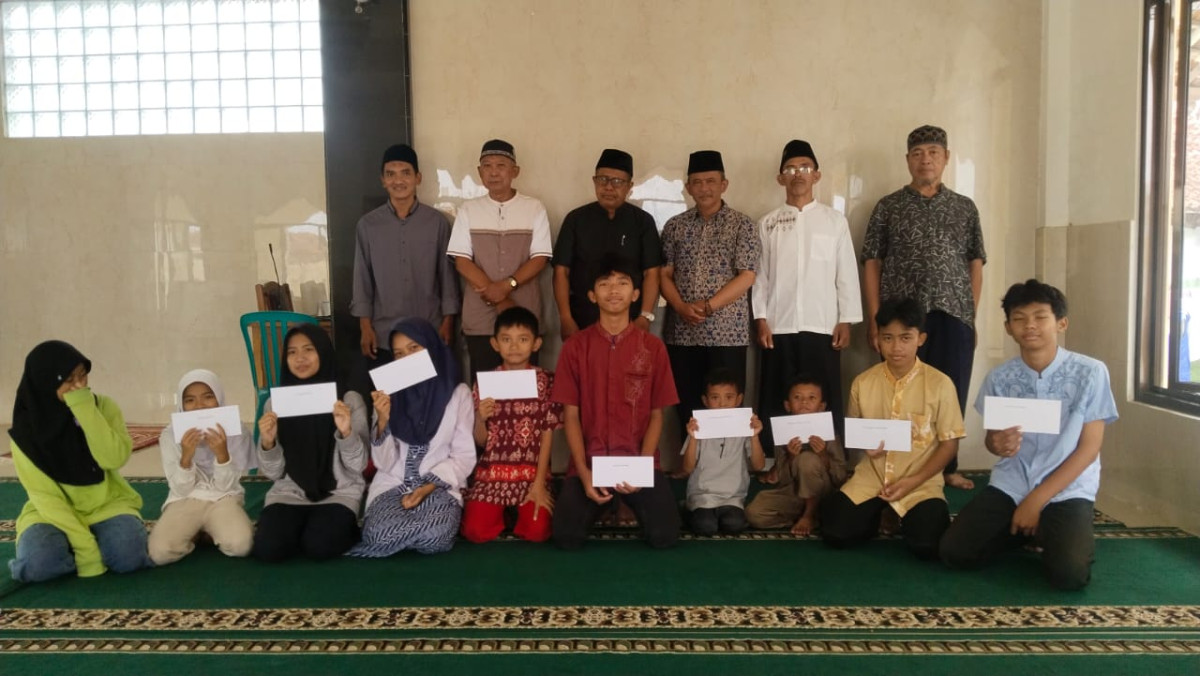 Berbagi Berkah Ramadan, LDII Garut Santuni Puluhan Anak Yatim - Lembaga Dakwah Islam Indonesia